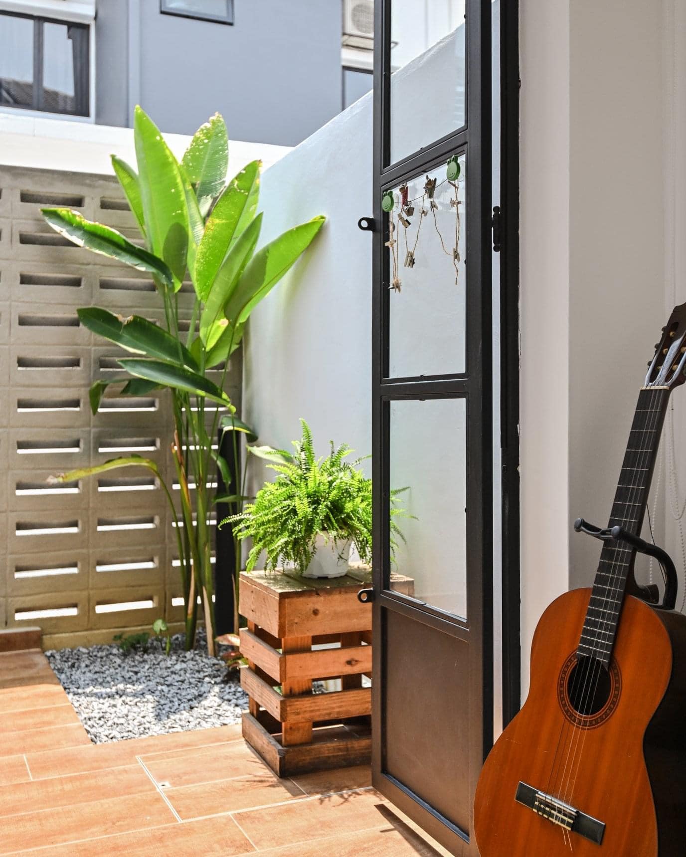 Cool Industrial style house with Vent blocks