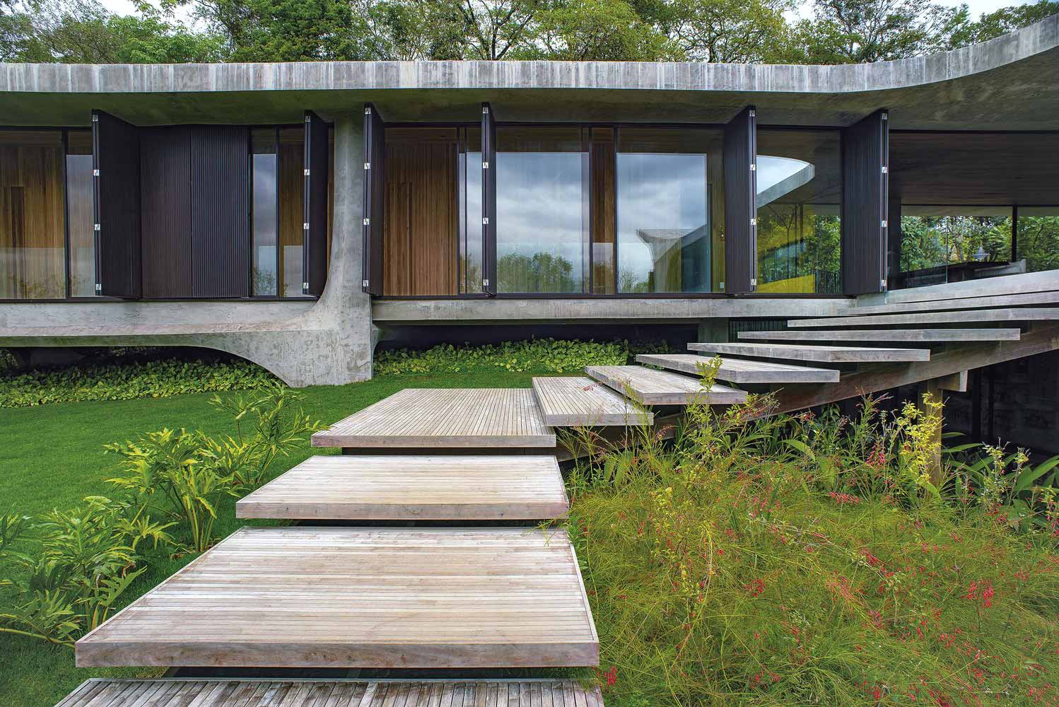 Fashionable Concrete Box House, Open and Spacious With Panoramic View ...