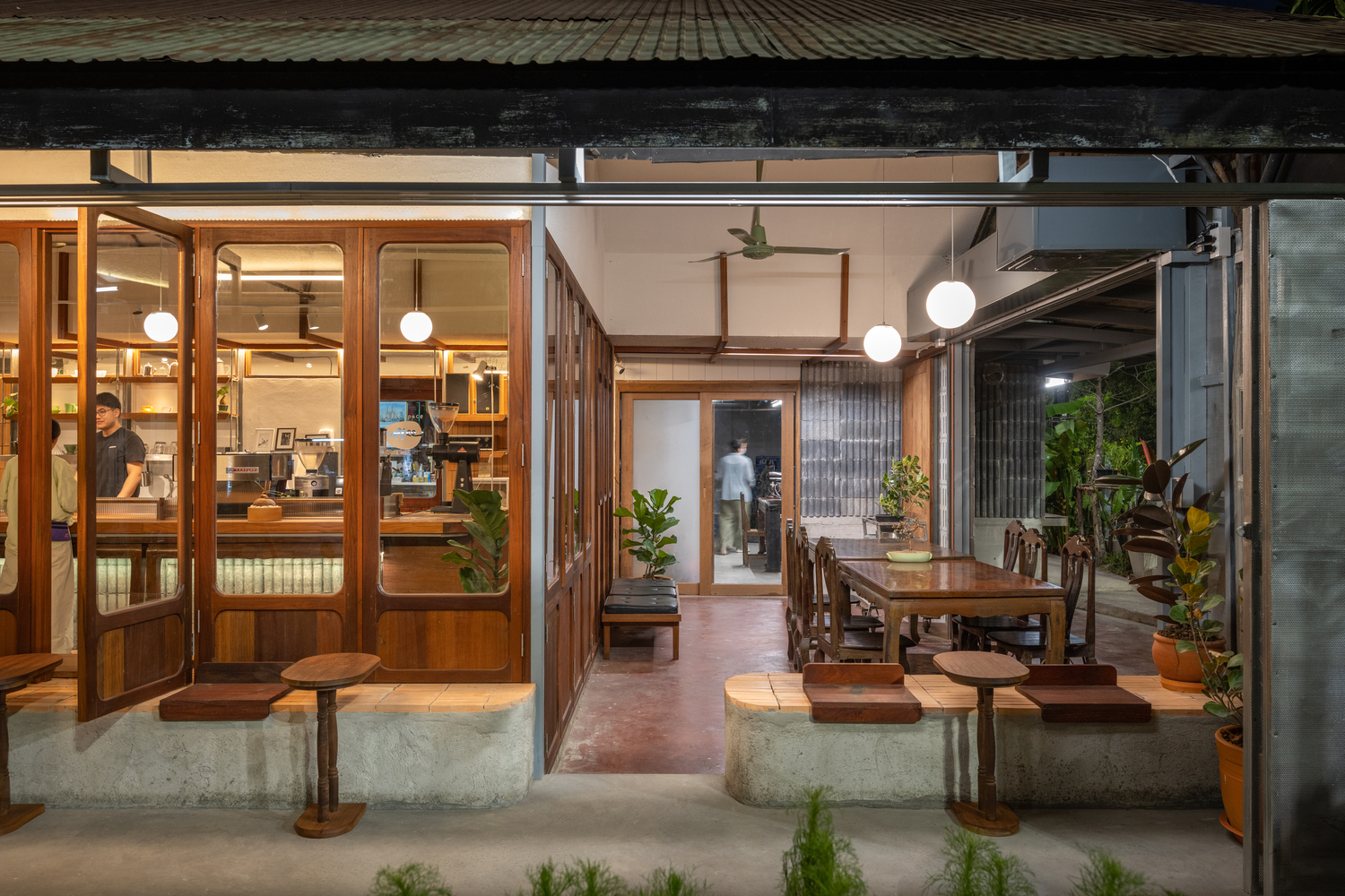 Basic Space Coffee ไอเดียร้านกาแฟ แนวร่วมสมัยสไตล์ลอฟท์ – บ้านและสวนไอเดีย