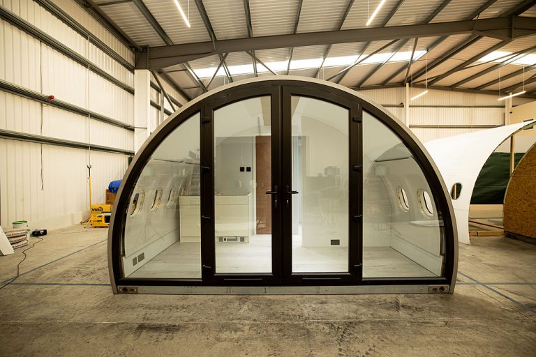 “Sky Pods” Capsule Houses Built From an Old Plane