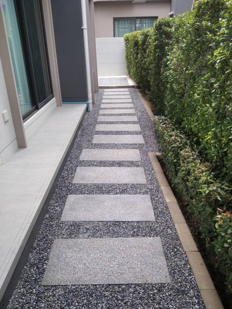 Ideas Decorating Pathwalk Around House by Rock and Tiles