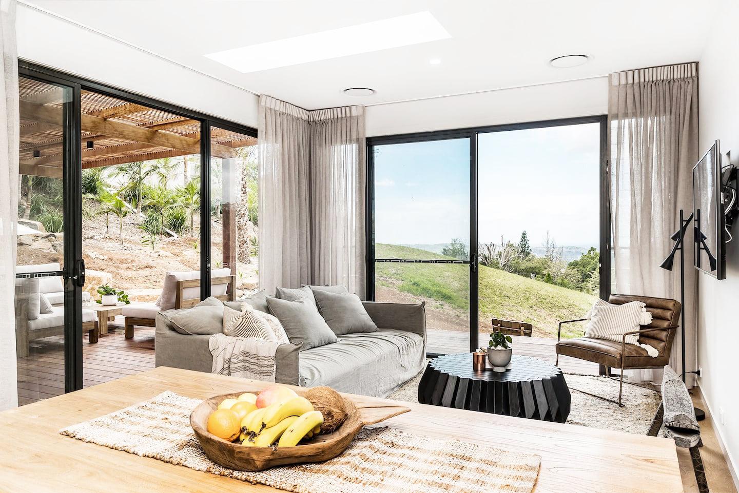 Small Resort Style House With Cozy Porch, Enjoy Panoramic Ocean View